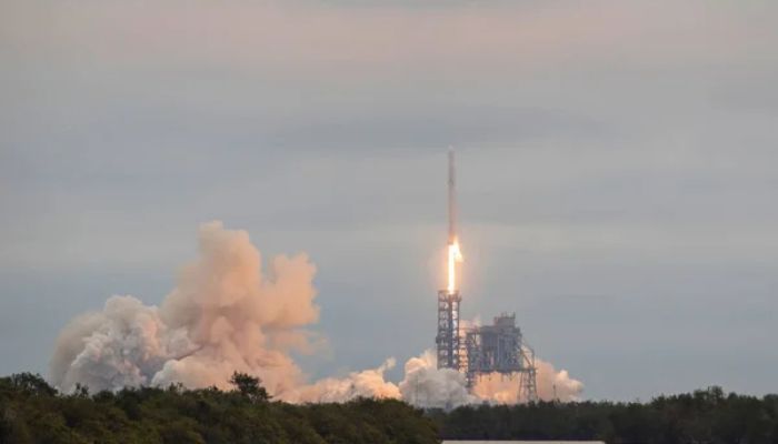 China unveils Long March 9 rocket, similar to SpaceX Starship