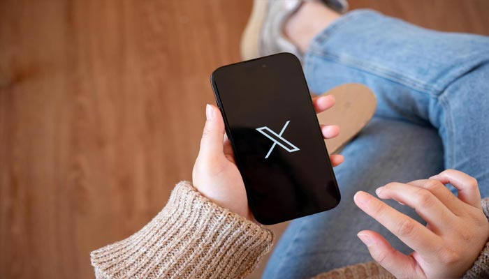 X rolls out vertical video feed for US users: All you need to know